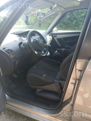 Brūns Citroen c4-picasso 2011 Rēzekne, ar dzinēja tilpumu 1.60 L un nobraukumu 294 tūkst. km par 3250 €, foto 12 vietnē AUTOMOTO.COM.LV
