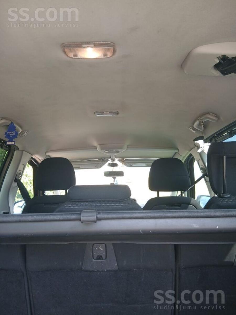 Brūns Citroen c4-picasso 2011 Rēzekne, ar dzinēja tilpumu 1.60 L un nobraukumu 294 tūkst. km par 3250 €, foto 14 vietnē AUTOMOTO.COM.LV