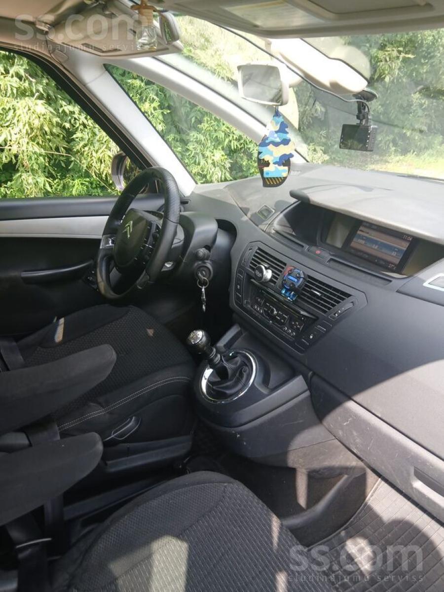 Brūns Citroen c4-picasso 2011 Rēzekne, ar dzinēja tilpumu 1.60 L un nobraukumu 294 tūkst. km par 3250 €, foto 15 vietnē AUTOMOTO.COM.LV