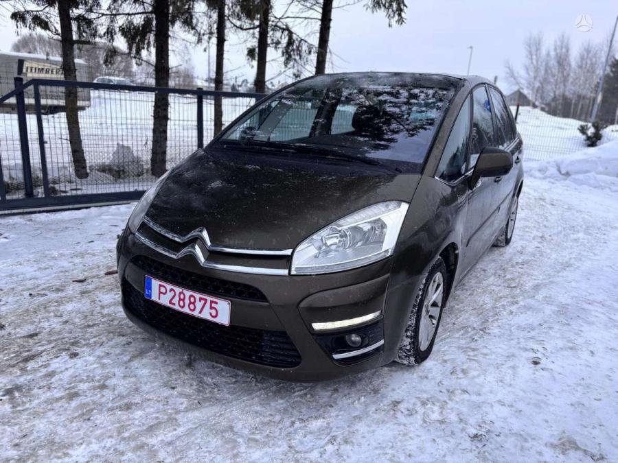 Brown Citroen c4-picasso 2012 in Gargzdai, with an engine capacity of 1.56 L and mileage of 256 thousand km for 2799 €, photo 1 on AUTOMOTO.COM.LV
