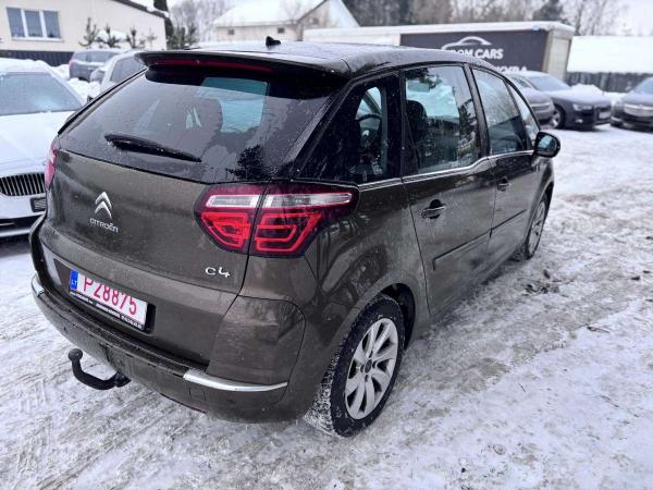Brown Citroen c4-picasso 2012 in Gargzdai, with an engine capacity of 1.56 L and mileage of 256 thousand km for 2799 €, photo 5 on AUTOMOTO.COM.LV
