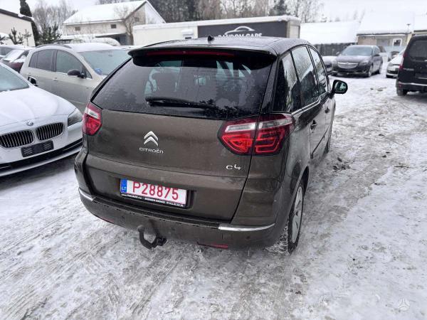Brown Citroen c4-picasso 2012 in Gargzdai, with an engine capacity of 1.56 L and mileage of 256 thousand km for 2799 €, photo 6 on AUTOMOTO.COM.LV