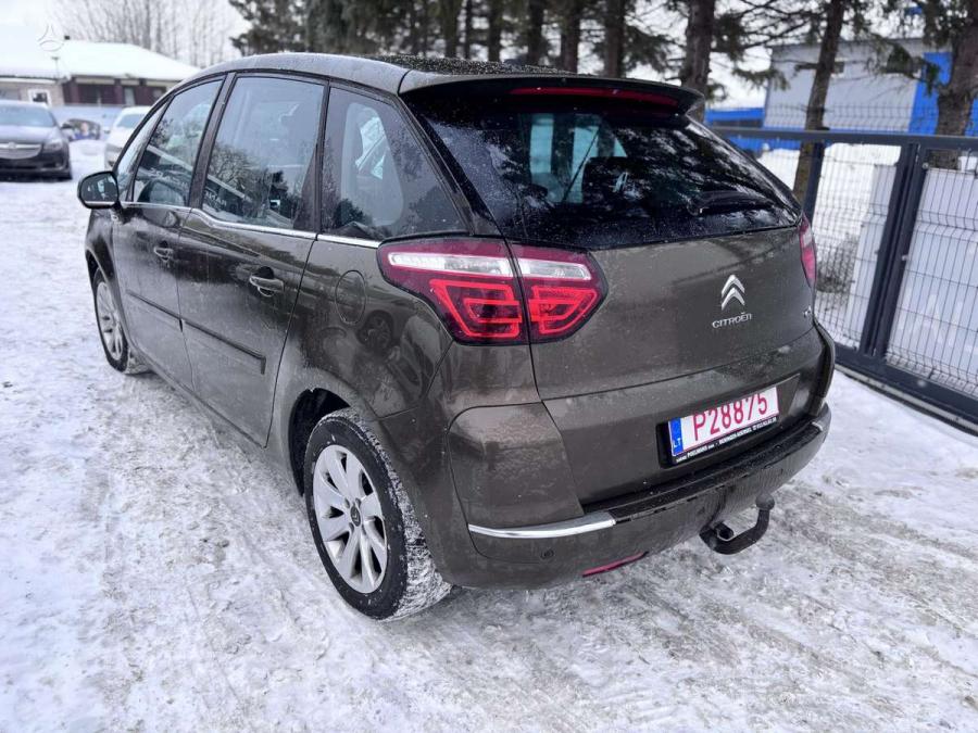 Brown Citroen c4-picasso 2012 in Gargzdai, with an engine capacity of 1.56 L and mileage of 256 thousand km for 2799 €, photo 7 on AUTOMOTO.COM.LV