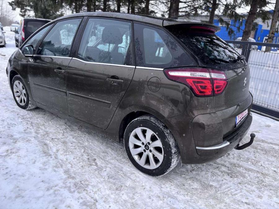 Brown Citroen c4-picasso 2012 in Gargzdai, with an engine capacity of 1.56 L and mileage of 256 thousand km for 2799 €, photo 8 on AUTOMOTO.COM.LV