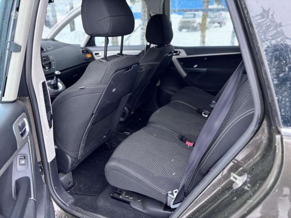 Brūns Citroen c4-picasso 2012 Gargždai, ar dzinēja tilpumu 1.56 L un nobraukumu 256 tūkst. km par 2799 €, foto 11 vietnē AUTOMOTO.COM.LV