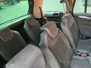 Brown Citroen c4-picasso 2012 in Riga, with an engine capacity of 1.60 L and mileage of 250 thousand km for 4600 €, photo 8 on AUTOMOTO.COM.LV