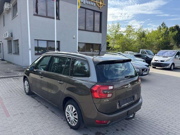 Brūns Citroen c4-picasso 2013 Utena, ar dzinēja tilpumu 1.56 L un nobraukumu 280 tūkst. km par 4750 €, foto 10 vietnē AUTOMOTO.COM.LV