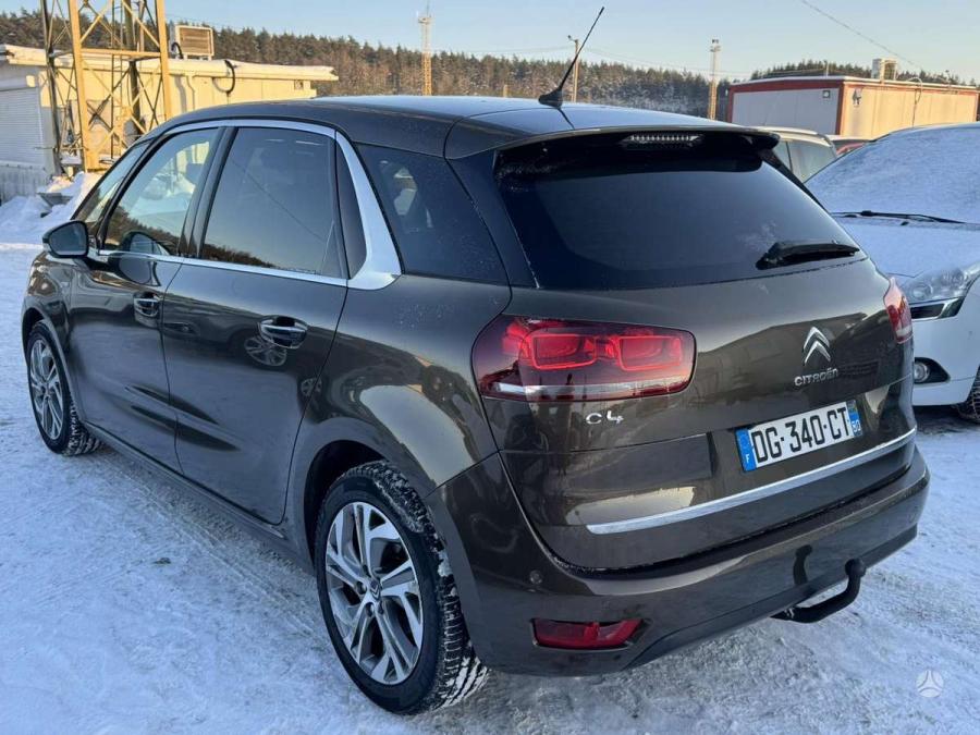Brown Citroen c4-picasso 2014 in Vilnius, with an engine capacity of 1.56 L and mileage of 269 thousand km for 5600 €, photo 4 on AUTOMOTO.COM.LV