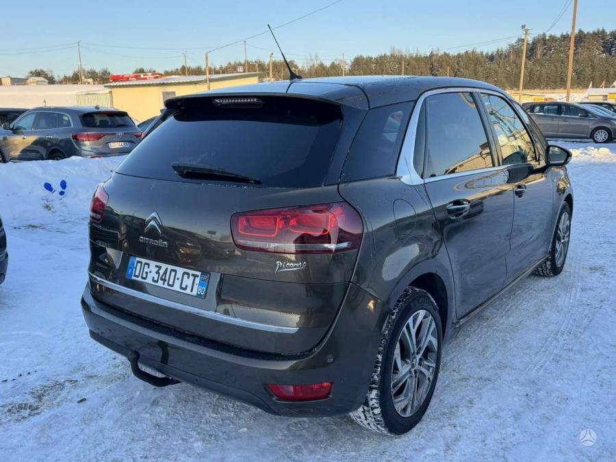 Brown Citroen c4-picasso 2014 in Vilnius, with an engine capacity of 1.56 L and mileage of 269 thousand km for 5600 €, photo 5 on AUTOMOTO.COM.LV
