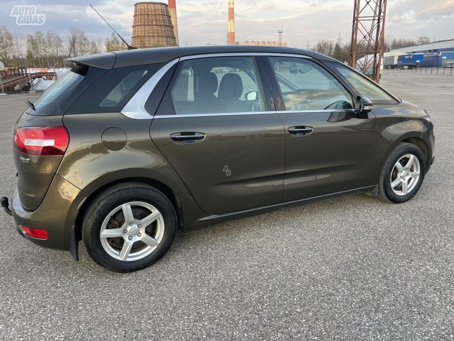 Brown Citroen c4-picasso 2014 in Kaunas, with an engine capacity of 1.60 L and mileage of 205 thousand km for 3250 €, photo 5 on AUTOMOTO.COM.LV