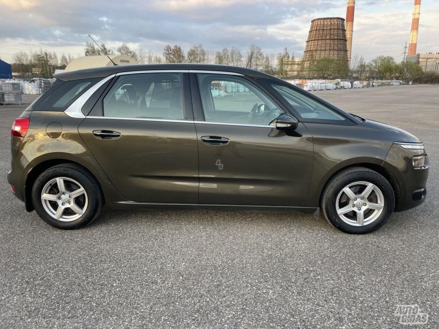 Brown Citroen c4-picasso 2014 in Kaunas, with an engine capacity of 1.60 L and mileage of 205 thousand km for 3250 €, photo 10 on AUTOMOTO.COM.LV
