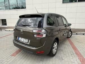 Brown Citroen c4-picasso 2014 in Riga, with an engine capacity of 1.60 L and mileage of 226 thousand km for 4900 €, photo 4 on AUTOMOTO.COM.LV