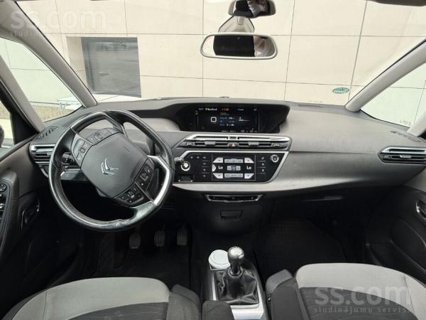 Brown Citroen c4-picasso 2014 in Riga, with an engine capacity of 1.60 L and mileage of 226 thousand km for 4900 €, photo 9 on AUTOMOTO.COM.LV