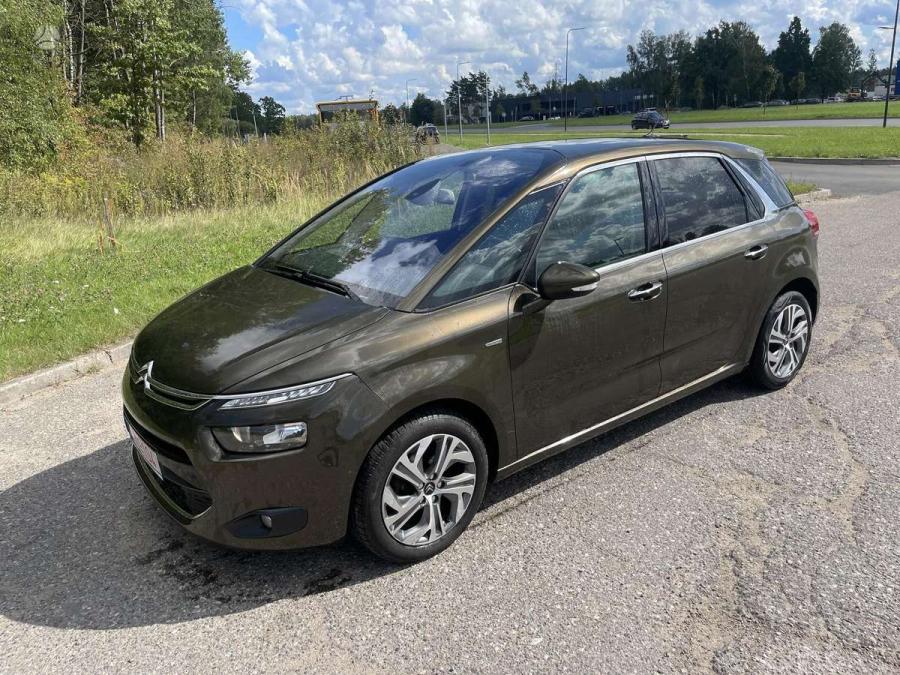 Brown Citroen c4-picasso 2014 in Kaunas, with an engine capacity of 1.56 L and mileage of 125 thousand km for 5990 €, photo 1 on AUTOMOTO.COM.LV