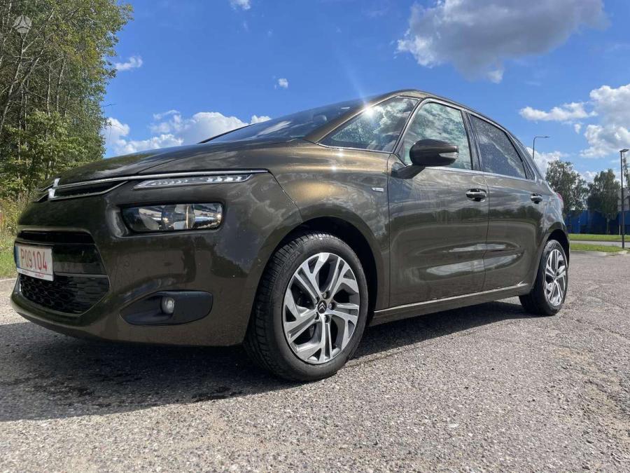 Brown Citroen c4-picasso 2014 in Kaunas, with an engine capacity of 1.56 L and mileage of 125 thousand km for 5990 €, photo 3 on AUTOMOTO.COM.LV