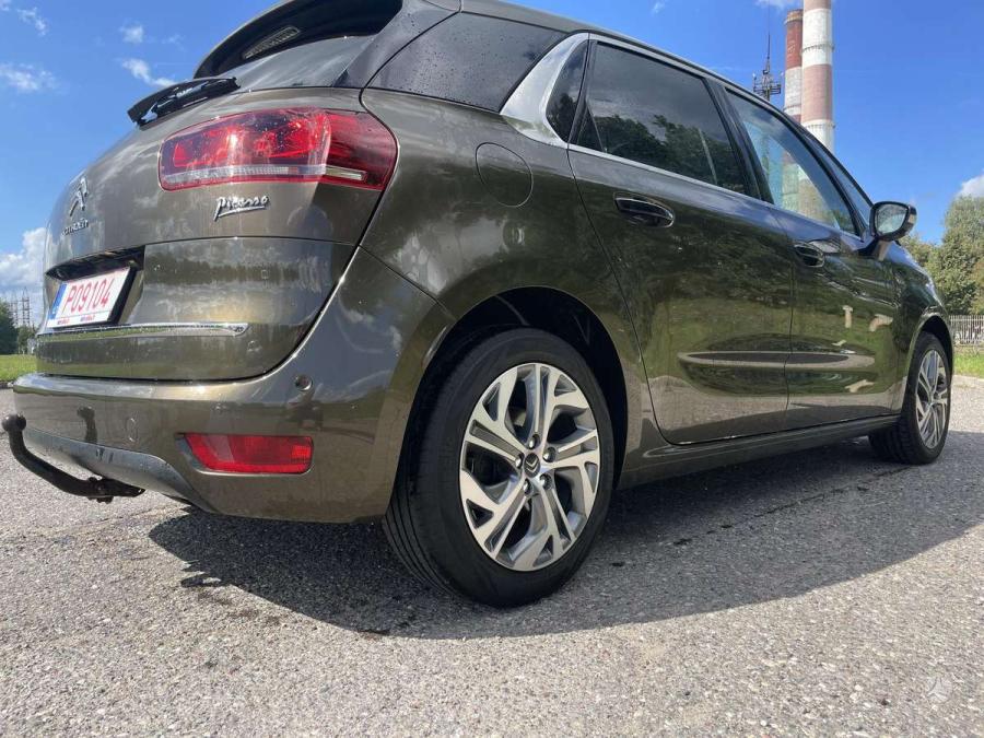 Brown Citroen c4-picasso 2014 in Kaunas, with an engine capacity of 1.56 L and mileage of 125 thousand km for 5990 €, photo 8 on AUTOMOTO.COM.LV