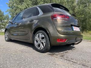 Brown Citroen c4-picasso 2014 in Kaunas, with an engine capacity of 1.56 L and mileage of 125 thousand km for 5990 €, photo 10 on AUTOMOTO.COM.LV