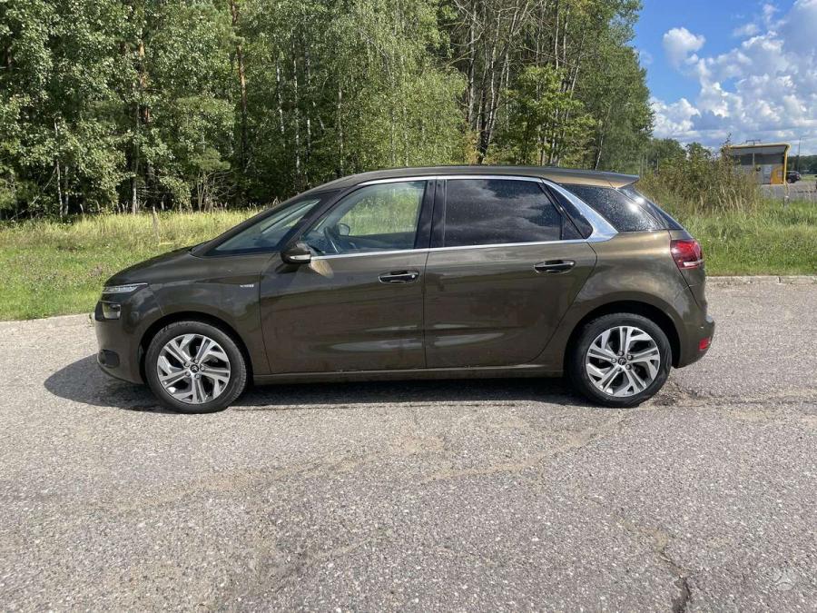 Brown Citroen c4-picasso 2014 in Kaunas, with an engine capacity of 1.56 L and mileage of 125 thousand km for 5990 €, photo 11 on AUTOMOTO.COM.LV