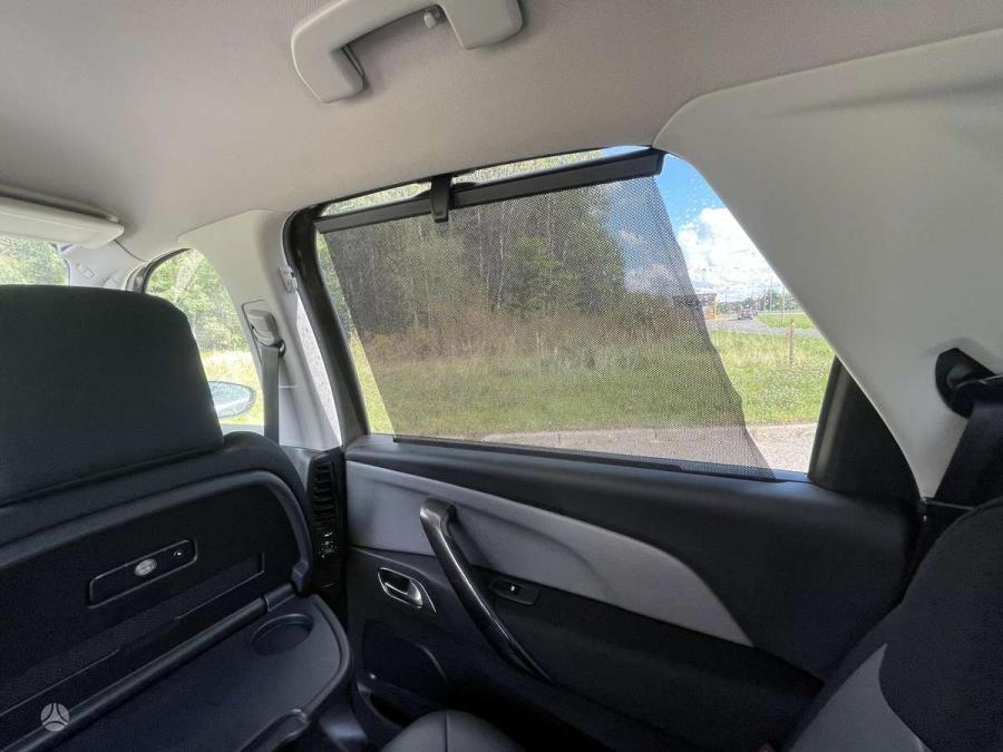 Brown Citroen c4-picasso 2014 in Kaunas, with an engine capacity of 1.56 L and mileage of 125 thousand km for 5990 €, photo 19 on AUTOMOTO.COM.LV