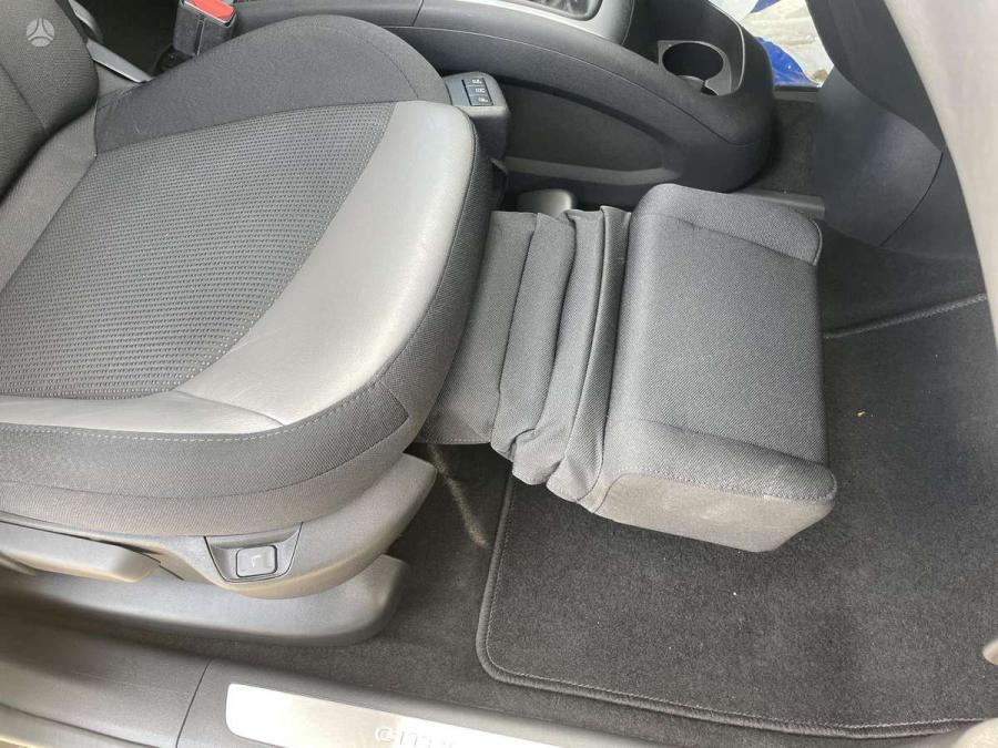 Brown Citroen c4-picasso 2014 in Kaunas, with an engine capacity of 1.56 L and mileage of 125 thousand km for 5990 €, photo 31 on AUTOMOTO.COM.LV