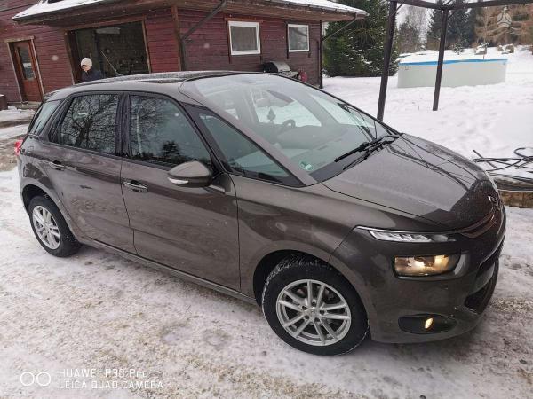 Brown Citroen c4-picasso 2015 in Prienai, with an engine capacity of 1.56 L and mileage of 139 thousand km for 5999 €, photo 7 on AUTOMOTO.COM.LV