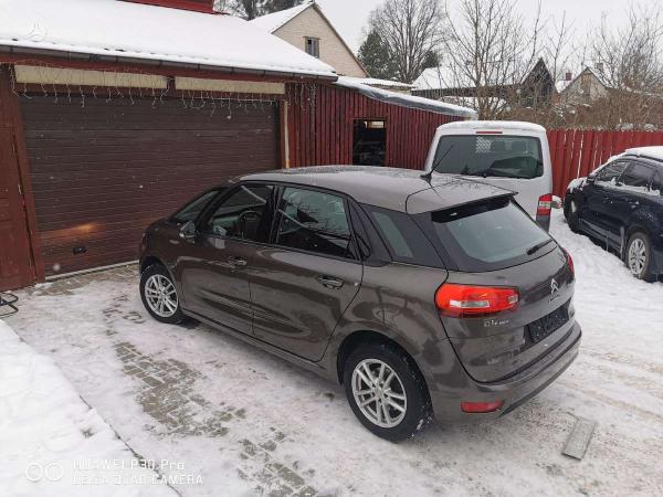 Brown Citroen c4-picasso 2015 in Prienai, with an engine capacity of 1.56 L and mileage of 139 thousand km for 5999 €, photo 10 on AUTOMOTO.COM.LV