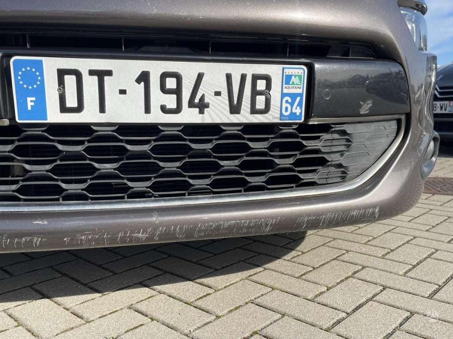 Brown Citroen c4-picasso 2015 in Taurage, with an engine capacity of 1.56 L and mileage of 210 thousand km for 3500 €, photo 4 on AUTOMOTO.COM.LV