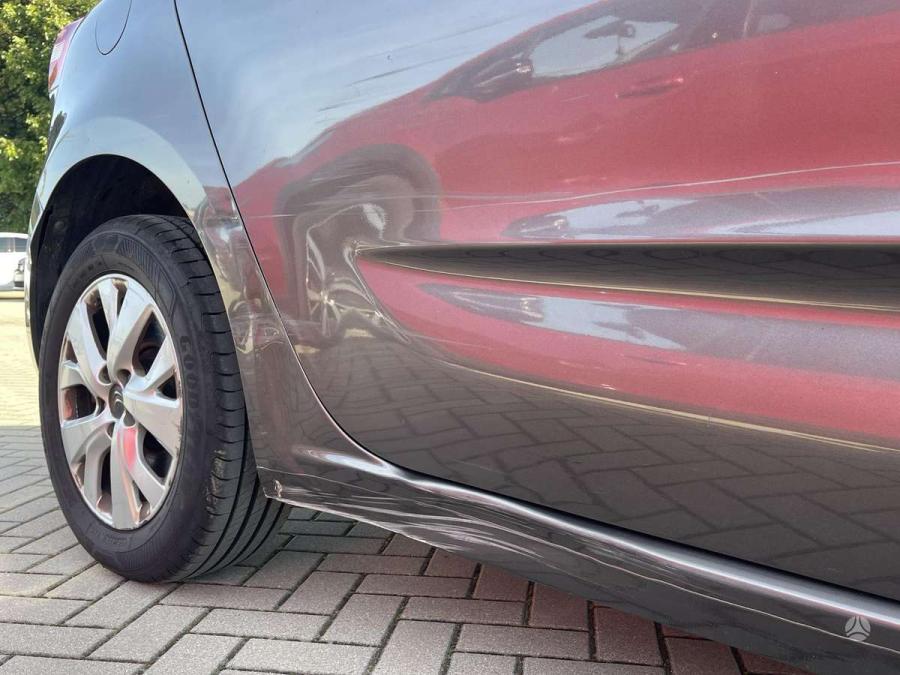 Brown Citroen c4-picasso 2015 in Taurage, with an engine capacity of 1.56 L and mileage of 210 thousand km for 3500 €, photo 6 on AUTOMOTO.COM.LV