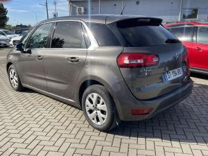 Brown Citroen c4-picasso 2015 in Taurage, with an engine capacity of 1.56 L and mileage of 210 thousand km for 3500 €, photo 9 on AUTOMOTO.COM.LV