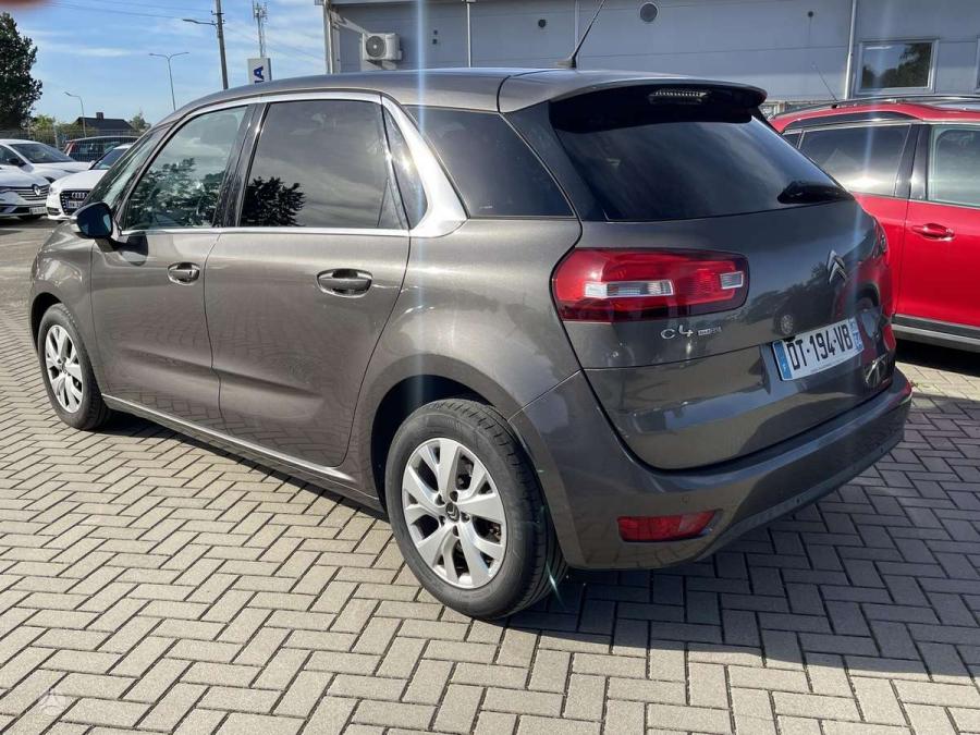 Brown Citroen c4-picasso 2015 in Taurage, with an engine capacity of 1.56 L and mileage of 210 thousand km for 3500 €, photo 9 on AUTOMOTO.COM.LV