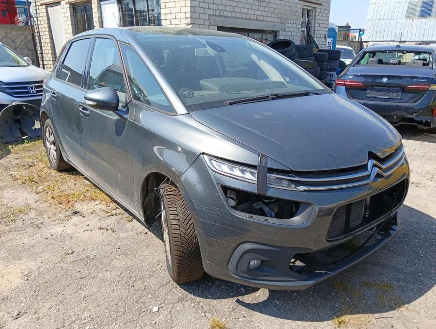 Brown Citroen c4-picasso 2017 in Marijampole, with an engine capacity of 1.56 L and mileage of 291 thousand km for 3650 €, photo 1 on AUTOMOTO.COM.LV