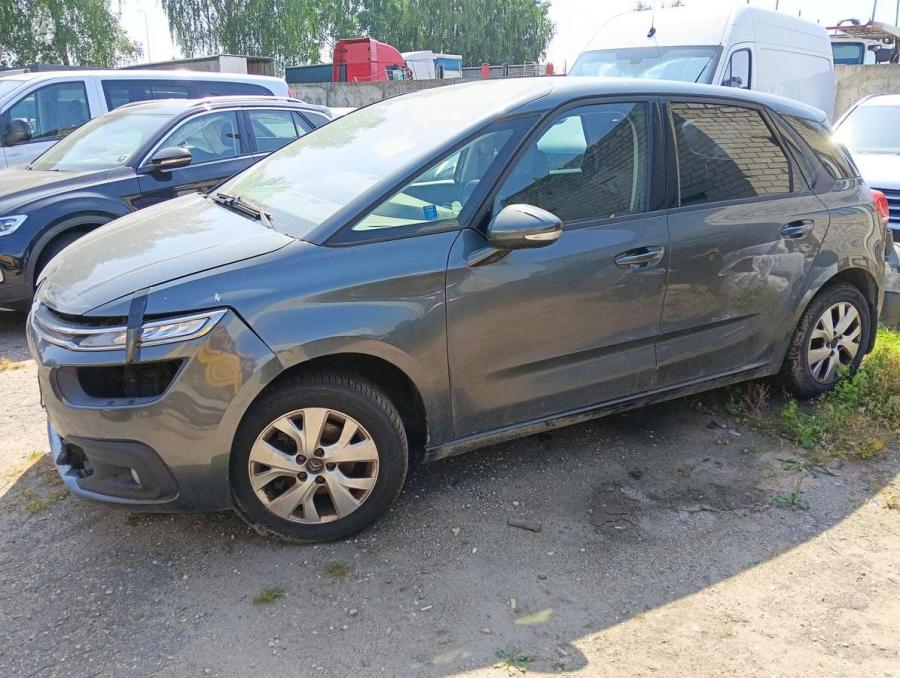 Brown Citroen c4-picasso 2017 in Marijampole, with an engine capacity of 1.56 L and mileage of 291 thousand km for 3650 €, photo 3 on AUTOMOTO.COM.LV