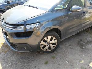 Brown Citroen c4-picasso 2017 in Marijampole, with an engine capacity of 1.56 L and mileage of 291 thousand km for 3650 €, photo 7 on AUTOMOTO.COM.LV