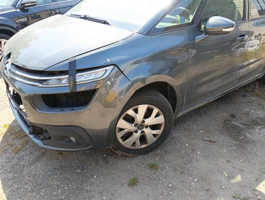 Brown Citroen c4-picasso 2017 in Marijampole, with an engine capacity of 1.56 L and mileage of 291 thousand km for 3650 €, photo 7 on AUTOMOTO.COM.LV