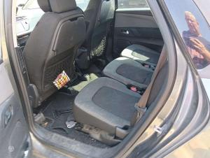 Brown Citroen c4-picasso 2017 in Marijampole, with an engine capacity of 1.56 L and mileage of 291 thousand km for 3650 €, photo 9 on AUTOMOTO.COM.LV