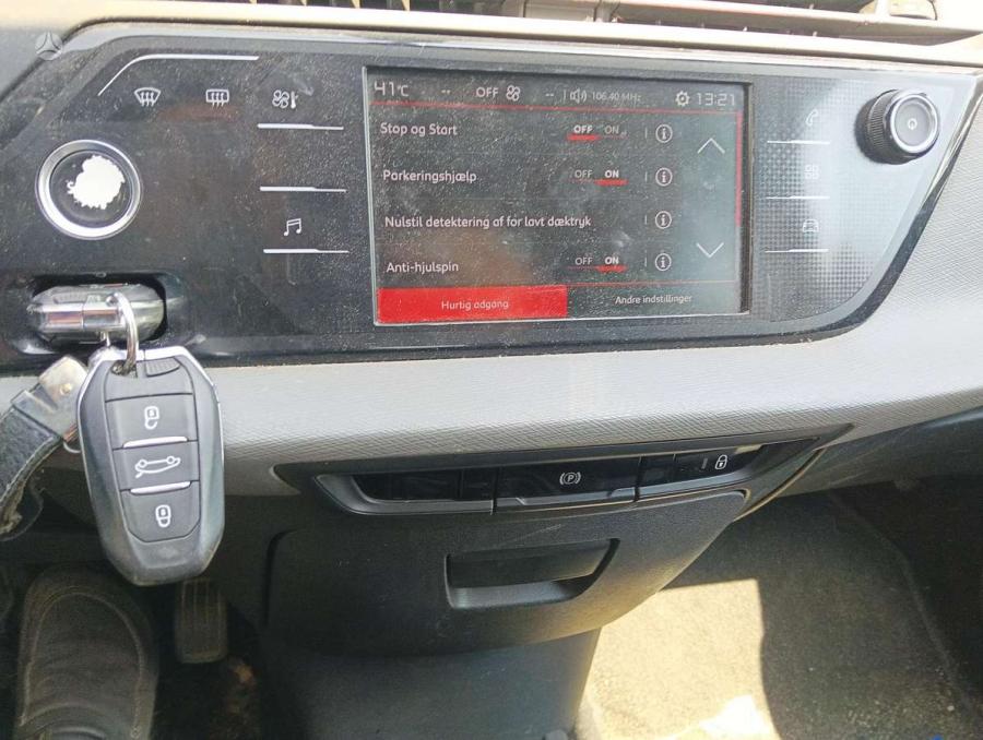 Brown Citroen c4-picasso 2017 in Marijampole, with an engine capacity of 1.56 L and mileage of 291 thousand km for 3650 €, photo 24 on AUTOMOTO.COM.LV