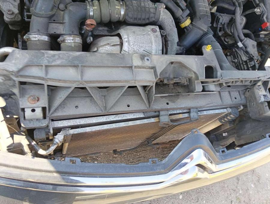 Brown Citroen c4-picasso 2017 in Marijampole, with an engine capacity of 1.56 L and mileage of 291 thousand km for 3650 €, photo 30 on AUTOMOTO.COM.LV