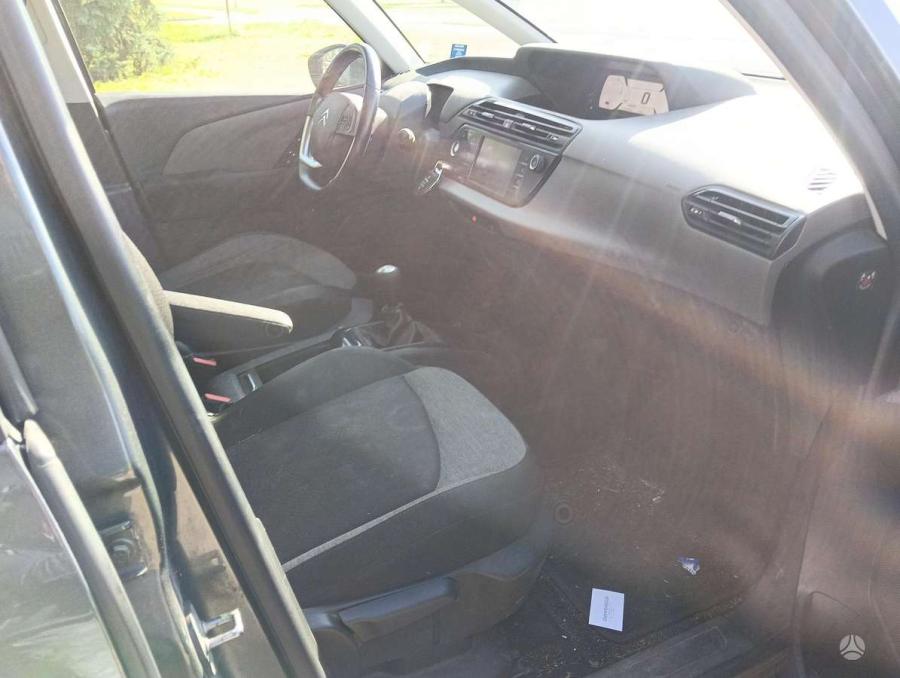 Brown Citroen c4-picasso 2017 in Marijampole, with an engine capacity of 1.56 L and mileage of 291 thousand km for 3700 €, photo 7 on AUTOMOTO.COM.LV