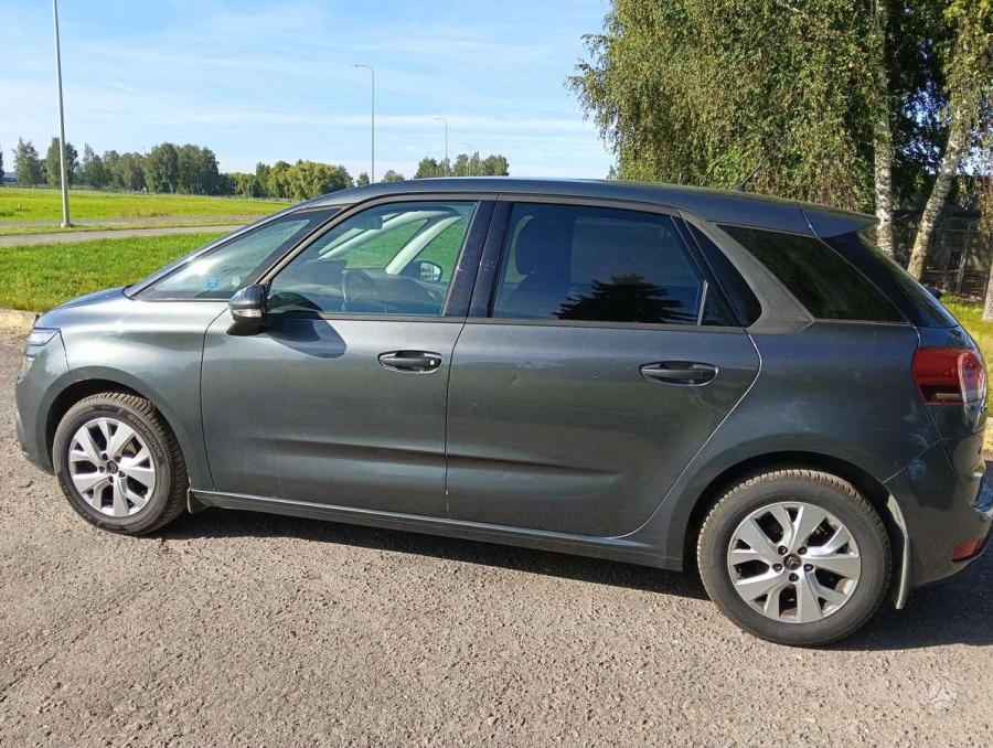 Brown Citroen c4-picasso 2017 in Marijampole, with an engine capacity of 1.56 L and mileage of 291 thousand km for 3700 €, photo 10 on AUTOMOTO.COM.LV