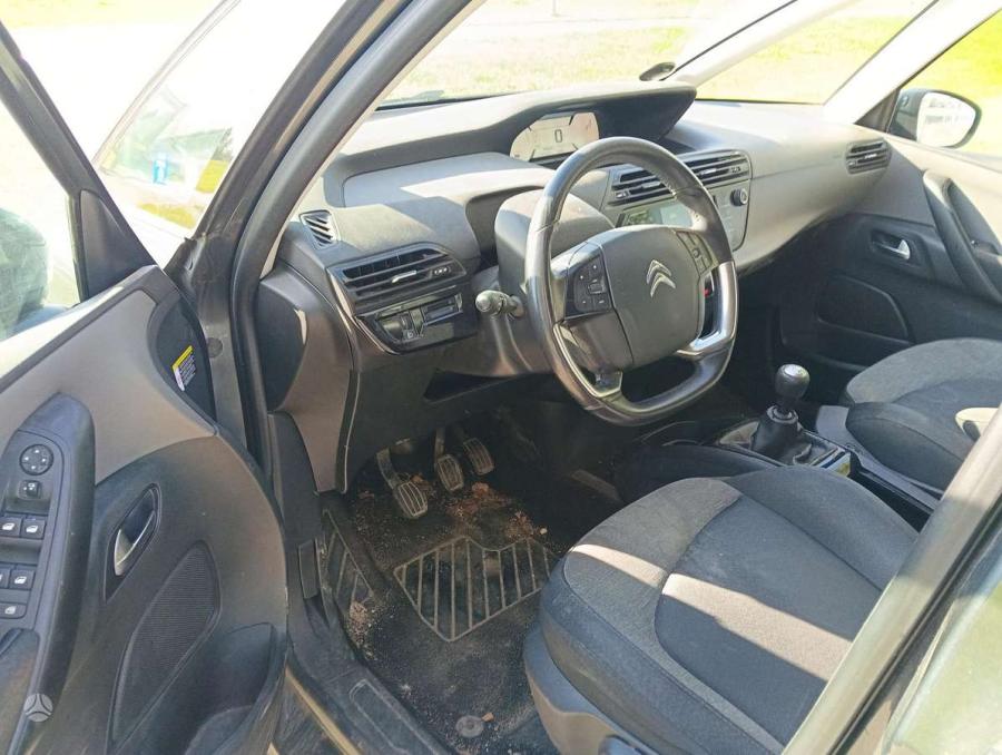 Brown Citroen c4-picasso 2017 in Marijampole, with an engine capacity of 1.56 L and mileage of 291 thousand km for 3700 €, photo 12 on AUTOMOTO.COM.LV