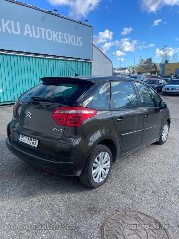 Brūns Citroen c4-picasso 2010 Tallina, ar dzinēja tilpumu 1.60 L un nobraukumu 279 tūkst. km par 1900 €, foto 3 vietnē AUTOMOTO.COM.LV
