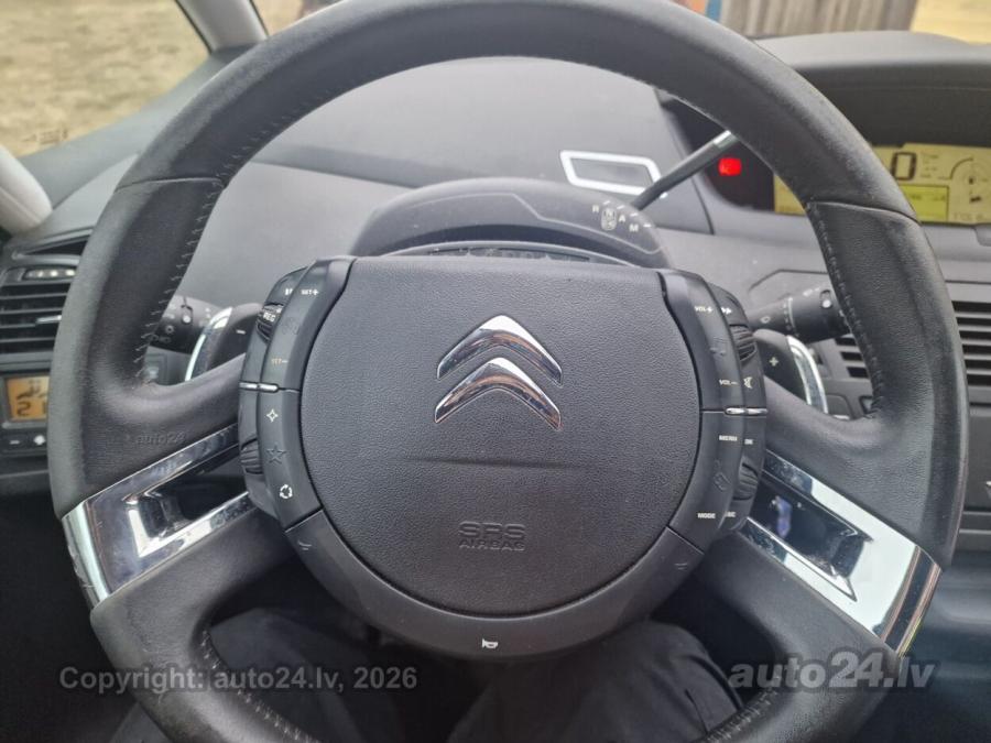 Brūns Citroen c4-picasso 2013 Kuresāre, ar dzinēja tilpumu 1.60 L un nobraukumu 371 tūkst. km par 2000 €, foto 4 vietnē AUTOMOTO.COM.LV