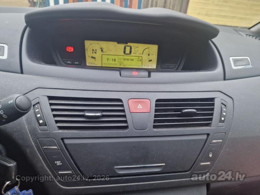 Brūns Citroen c4-picasso 2013 Kuresāre, ar dzinēja tilpumu 1.60 L un nobraukumu 371 tūkst. km par 2000 €, foto 5 vietnē AUTOMOTO.COM.LV