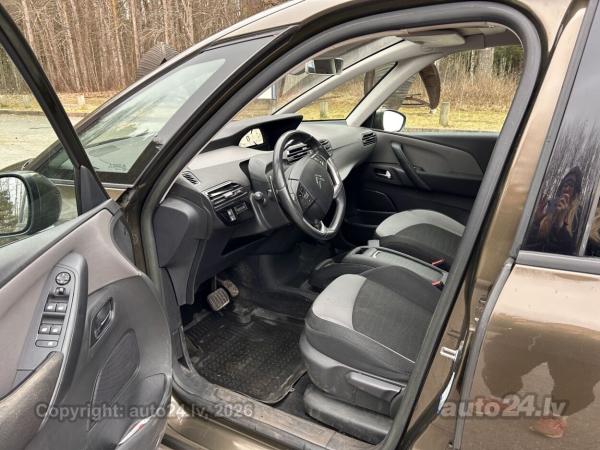 Brūns Citroen c4-picasso 2014 Tallina, ar dzinēja tilpumu 1.60 L un nobraukumu 244 tūkst. km par 6990 €, foto 5 vietnē AUTOMOTO.COM.LV