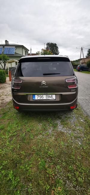 Brown Citroen c4-picasso 2014 in Tallinn, with an engine capacity of 1.60 L and mileage of 251 thousand km for 6999 €, photo 3 on AUTOMOTO.COM.LV