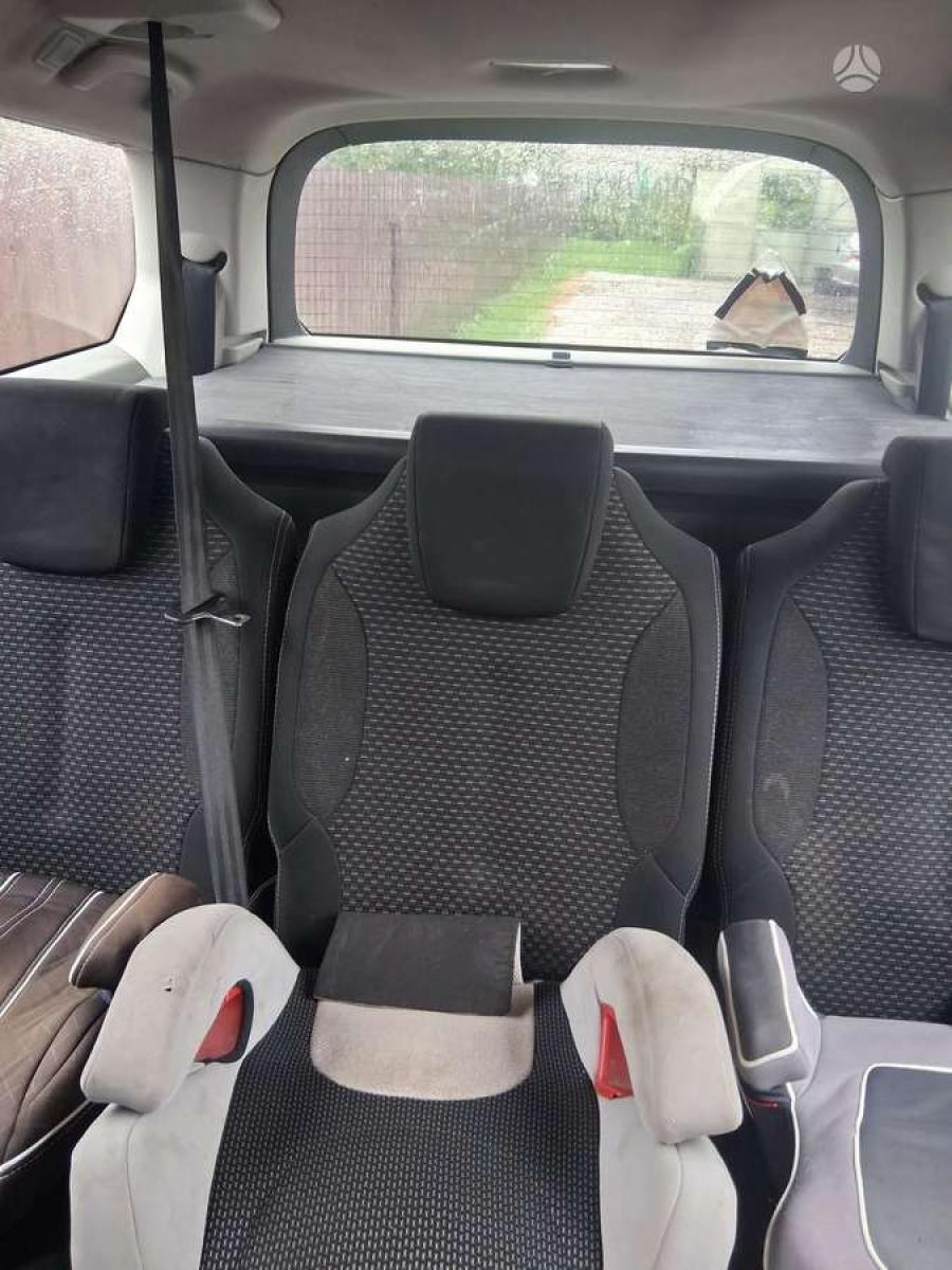 Citroen c4-picasso 2007 Marijampole, ar dzinēja tilpumu 1.56 L un nobraukumu 0 tūkst. km par 799 €, foto 7 vietnē AUTOMOTO.COM.LV