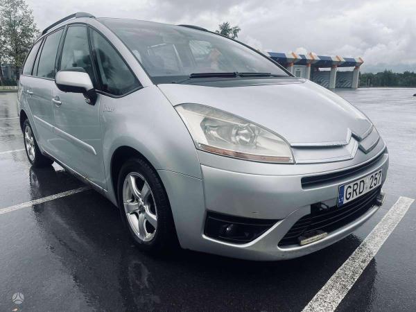 Grey Citroen c4-picasso 2009 in Vilnius, with an engine capacity of 1.60 L and mileage of 285 thousand km for 870 €, photo 2 on AUTOMOTO.COM.LV