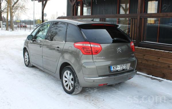 Pelēks Citroen c4-picasso 2007 Rīga, ar dzinēja tilpumu 1.60 L un nobraukumu 0 tūkst. km par 1490 €, foto 9 vietnē AUTOMOTO.COM.LV
