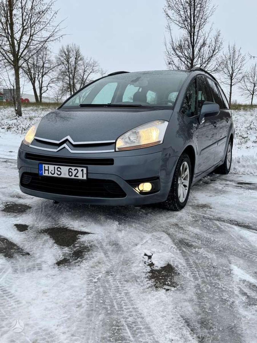 Grey Citroen c4-picasso 2007 in Siauliai, with an engine capacity of 1.56 L and mileage of 225 thousand km for 1890 €, photo 2 on AUTOMOTO.COM.LV