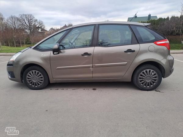 Pelēks Citroen c4-picasso 2010 Telšiai, ar dzinēja tilpumu 1.60 L un nobraukumu 278 tūkst. km par 1450 €, foto 5 vietnē AUTOMOTO.COM.LV